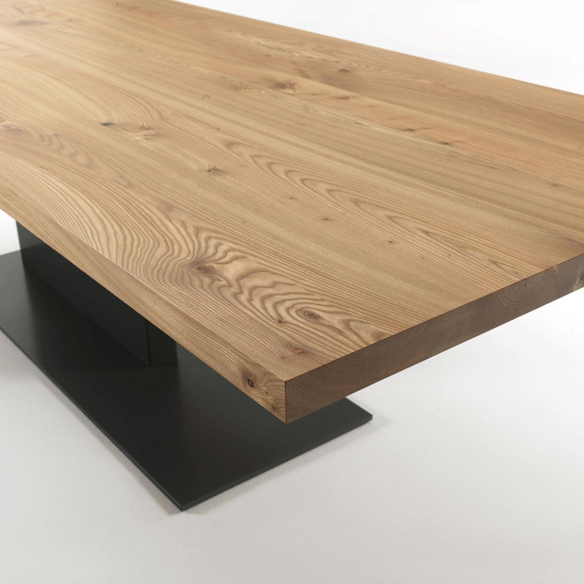 Liam Iron Table | Interni