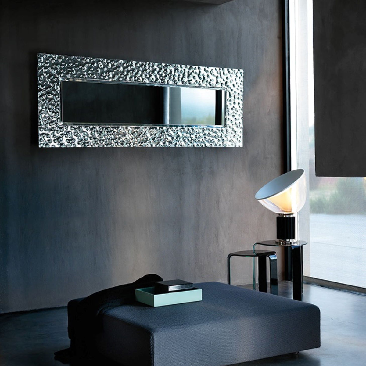 Venus Mirror | Interni