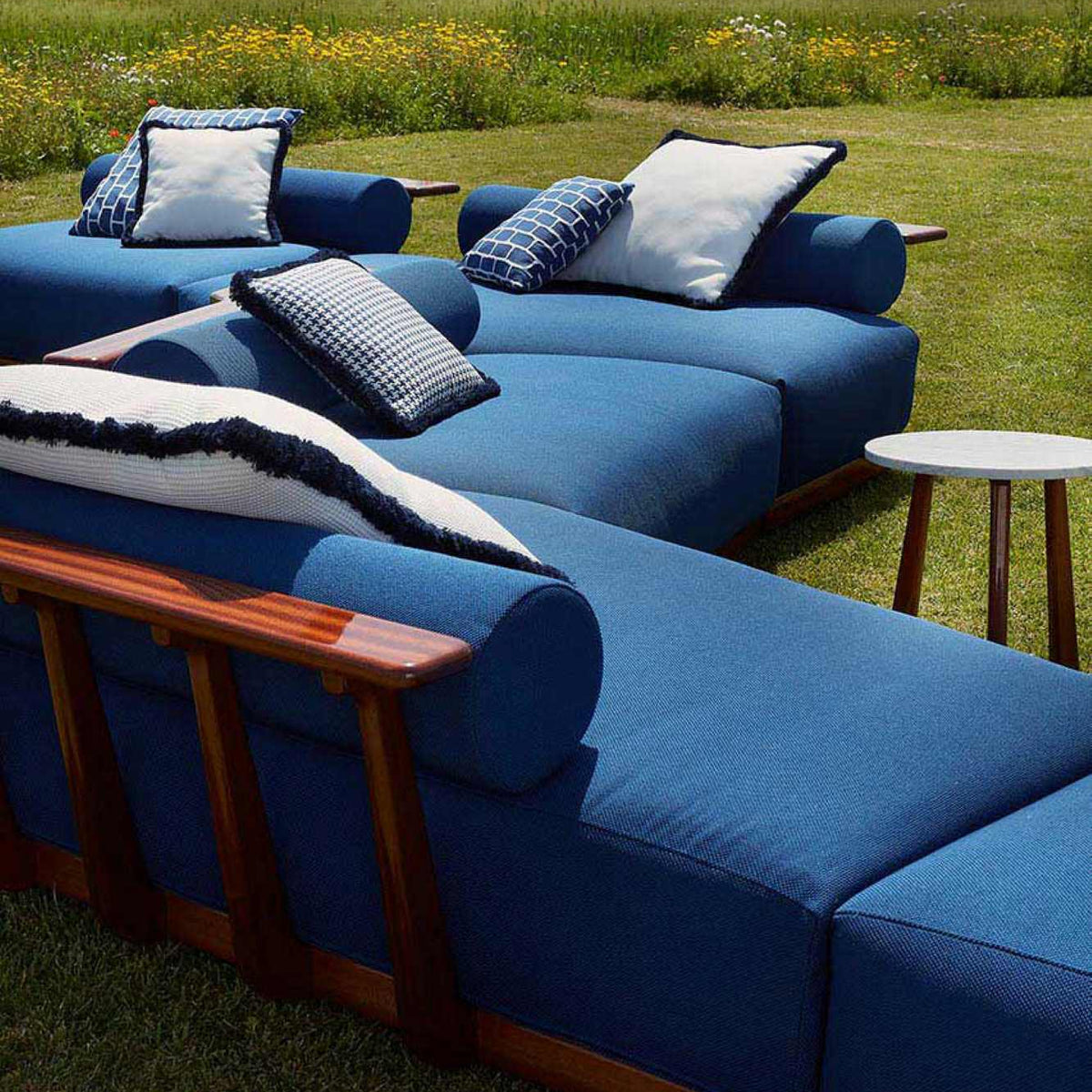 Sunset Platform Sofa | Interni