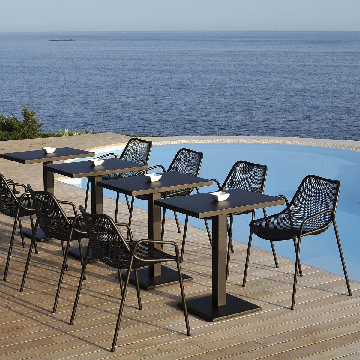 Round - Rectangular table | Interni