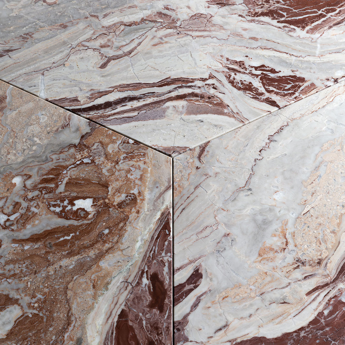 Giotto Table | Interni