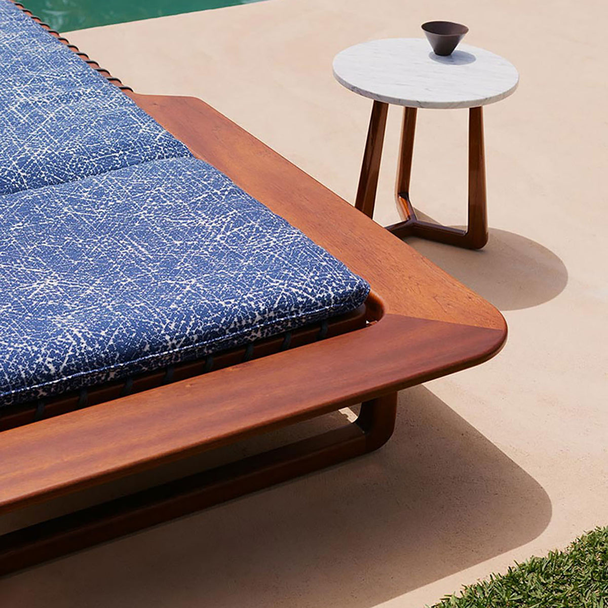 Sunset Side Table | Interni