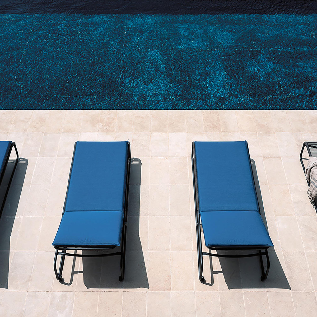 Harp Sun Lounger | Interni