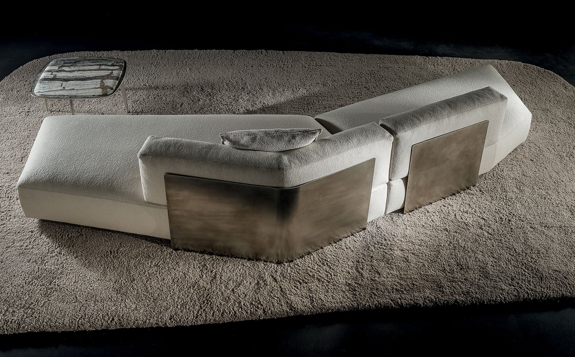 Henge | Furnitures | Interni