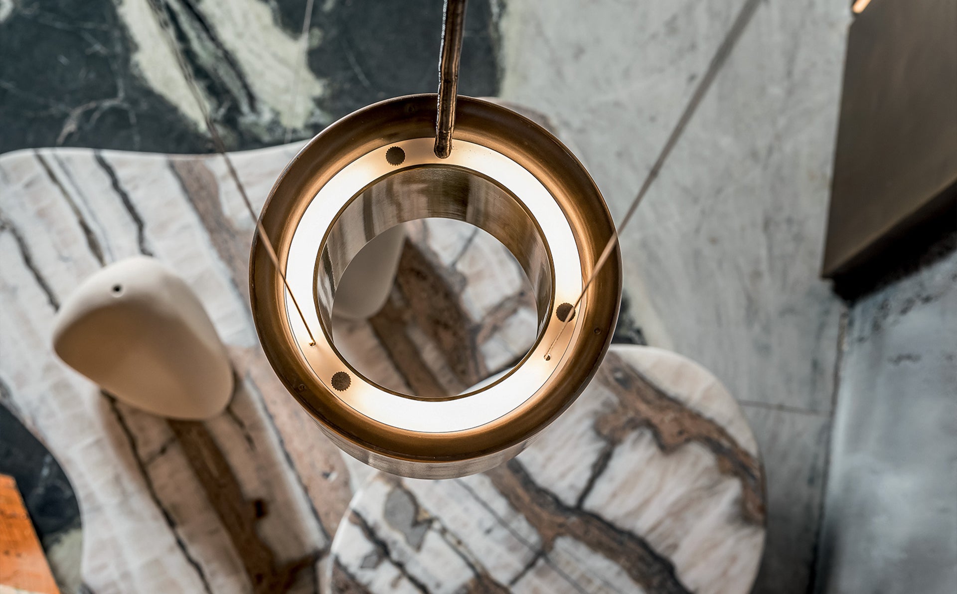 Henge | Furnitures | Interni